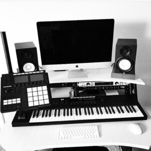 Minimalist Studio Ideas That Just Work - Home Studio Grooves