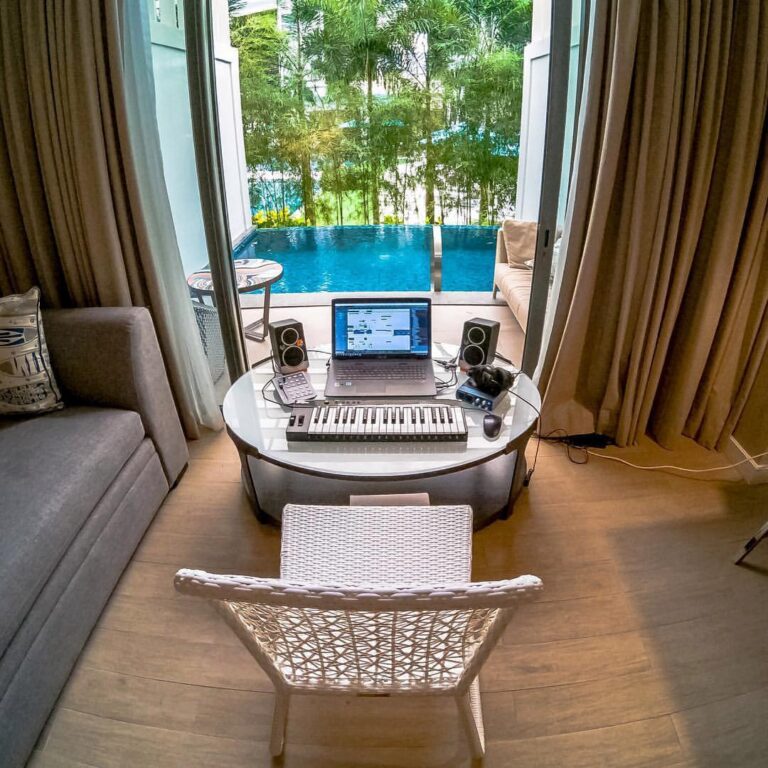 Minimalist Studio Ideas That Just Work - Home Studio Grooves