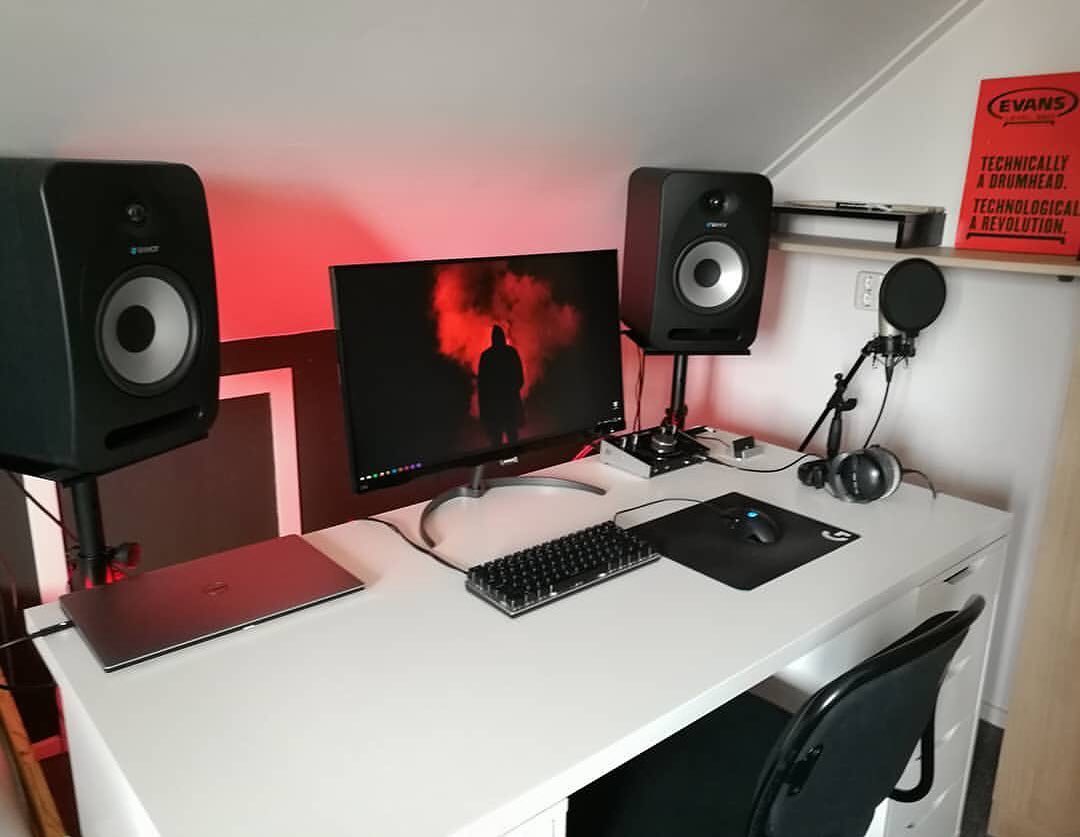 Minimalist Studio Ideas That Just Work - Home Studio Grooves